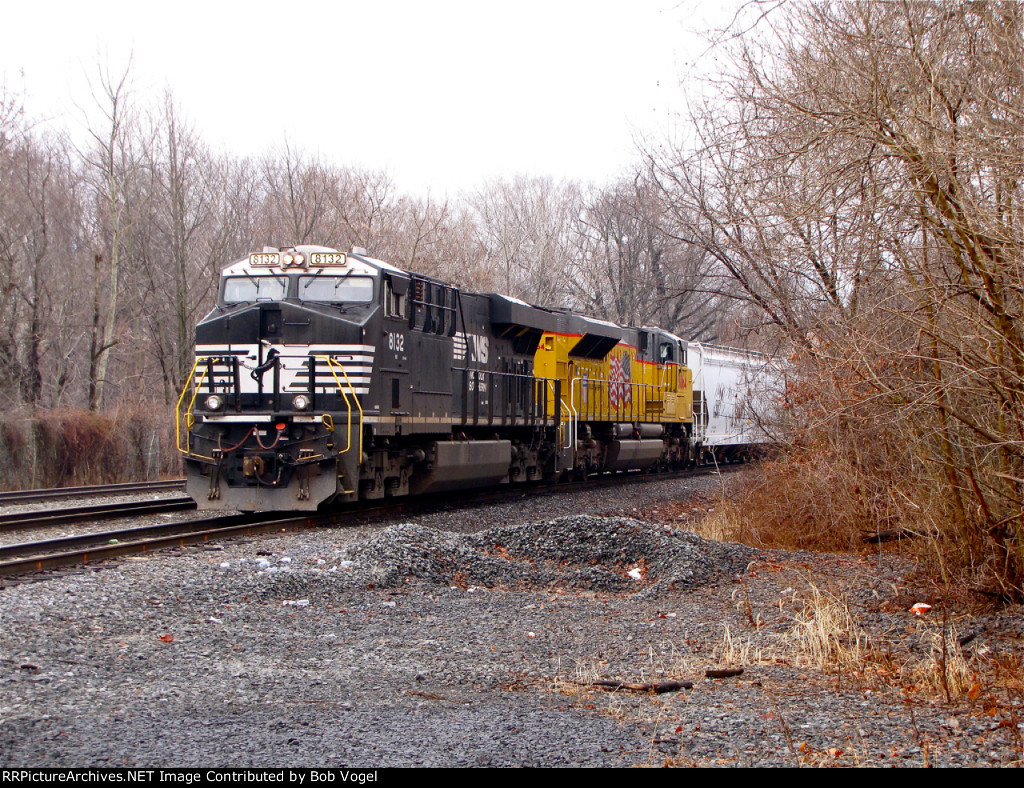 NS 8132 and SD7-AH UP 8864